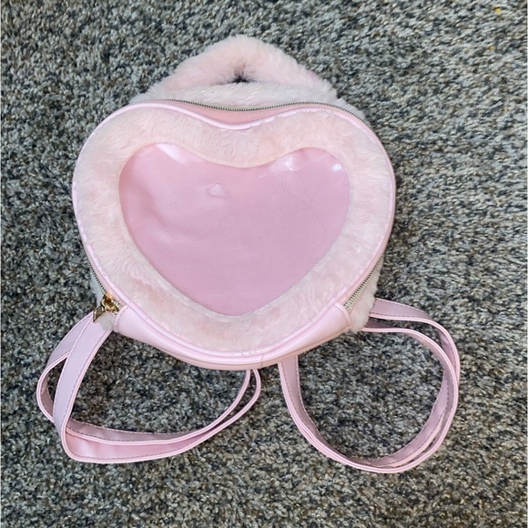 Hot Topic | Bags | Cute Pink Heart Backpack | Poshmark